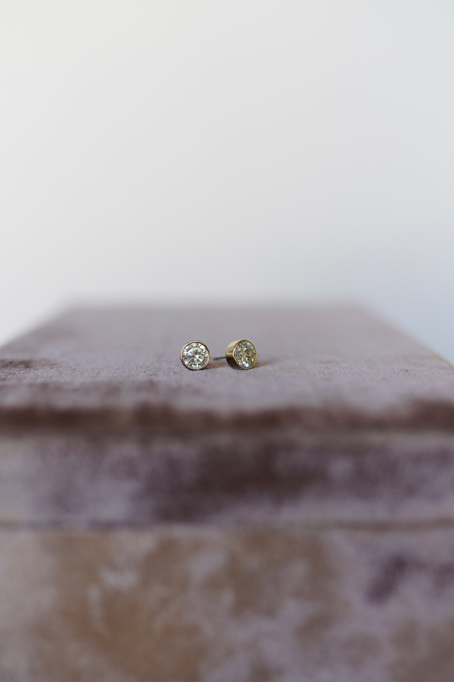 Blanc Bezel Studs – Nicola Bathie